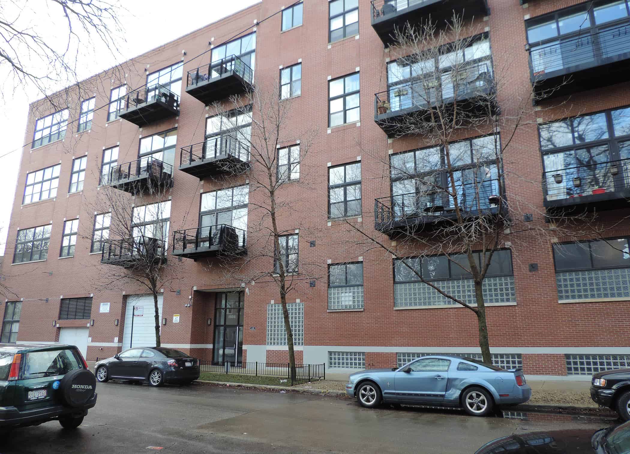 1934 N Washtenaw Ave, Chicago, IL 60647 » Zentro