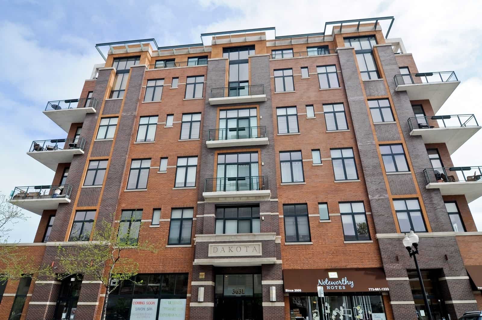 3631 N Halsted St, Chicago, IL 60613 » Zentro